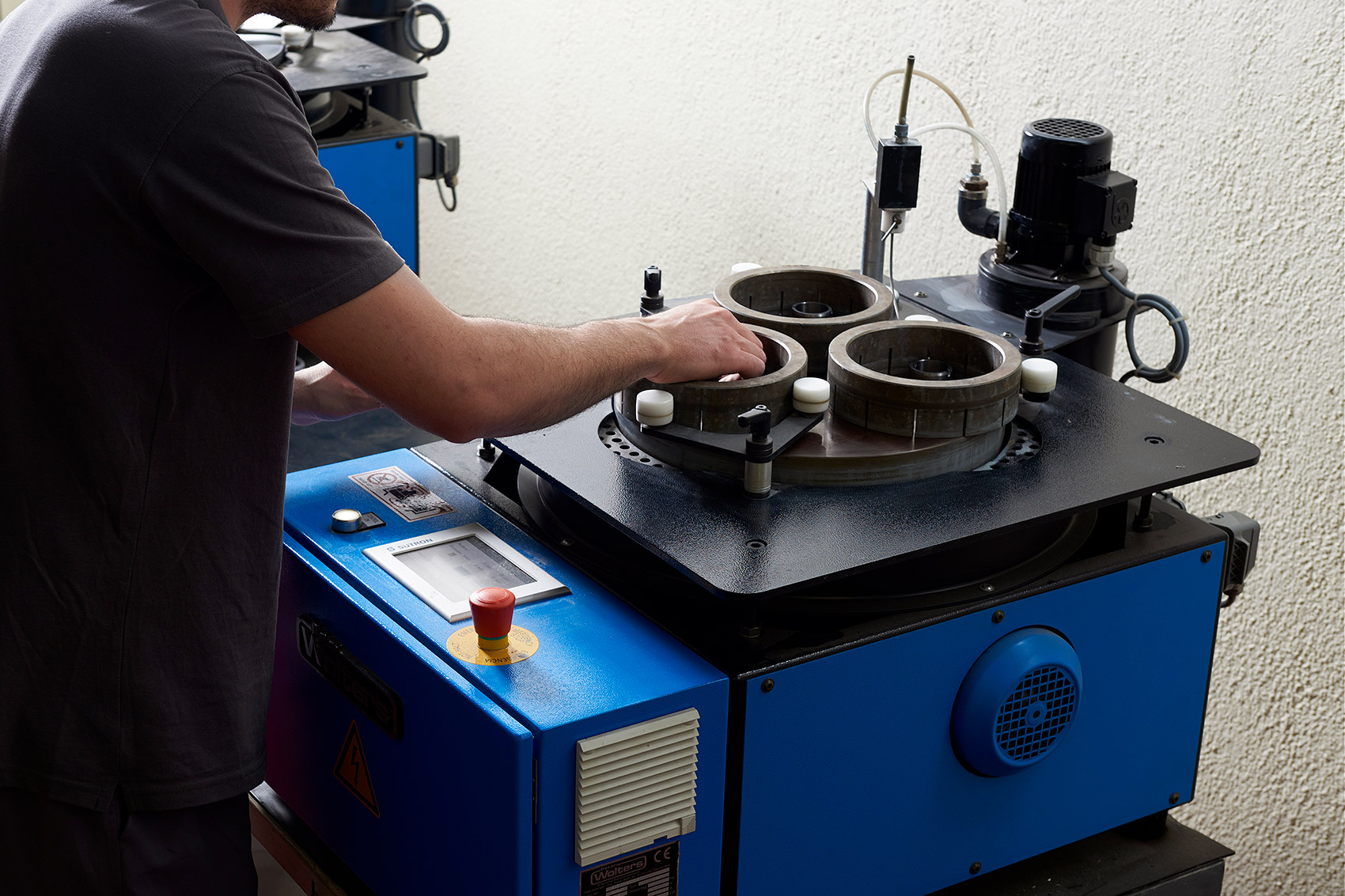 Mechanical seals Sealing devices Maintenance and repair products